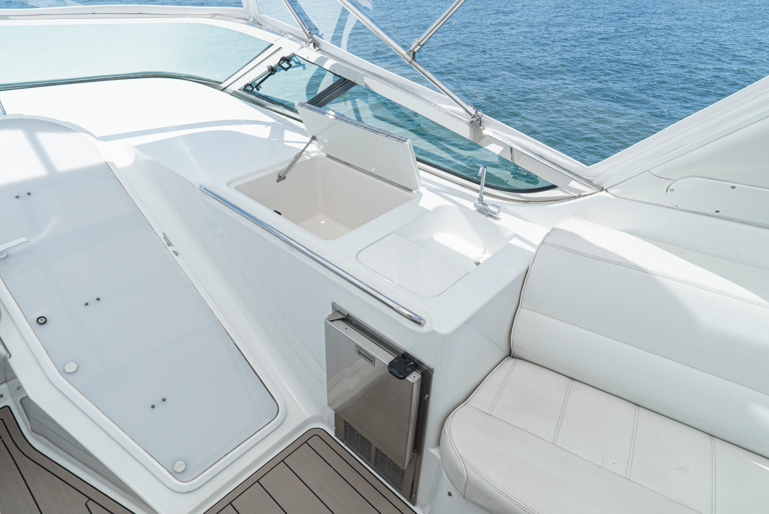 Carver 53 - CDM Yachts