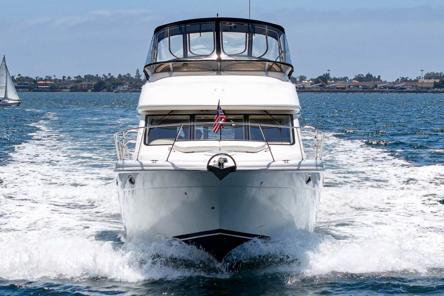 Discover the Elegance of the Meridian 411 with CDM Yachts - CDM Yachts